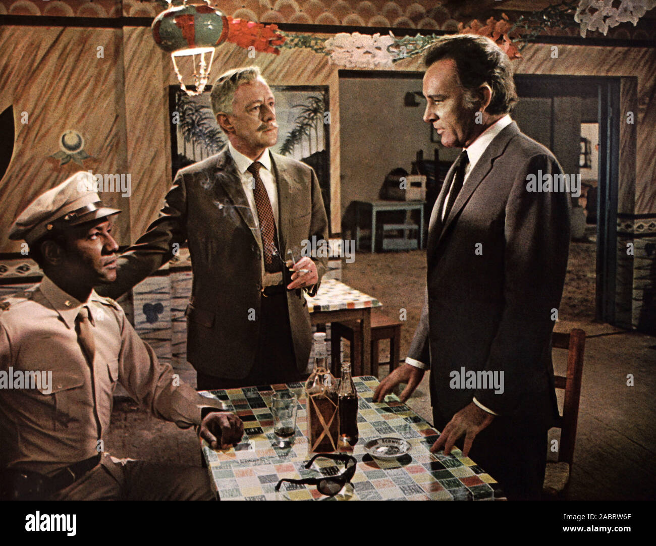 THE COMEDIANS, from left: Raymond St. Jacques, Alec Guinness, Richard ...