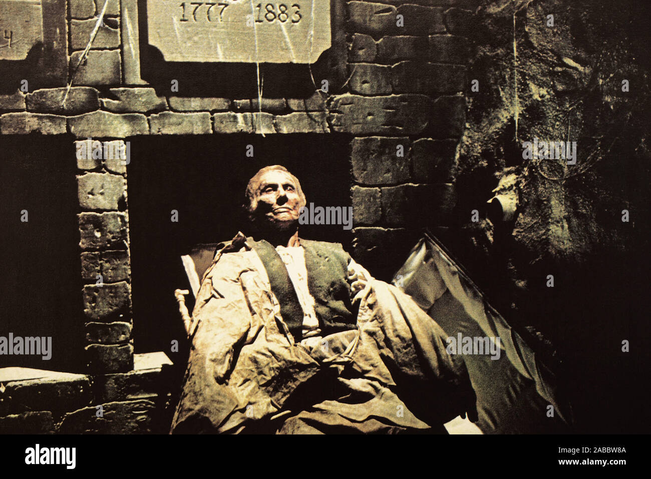 DRACULA'S DOG, Reggie Nalder, 1977 Stock Photo - Alamy