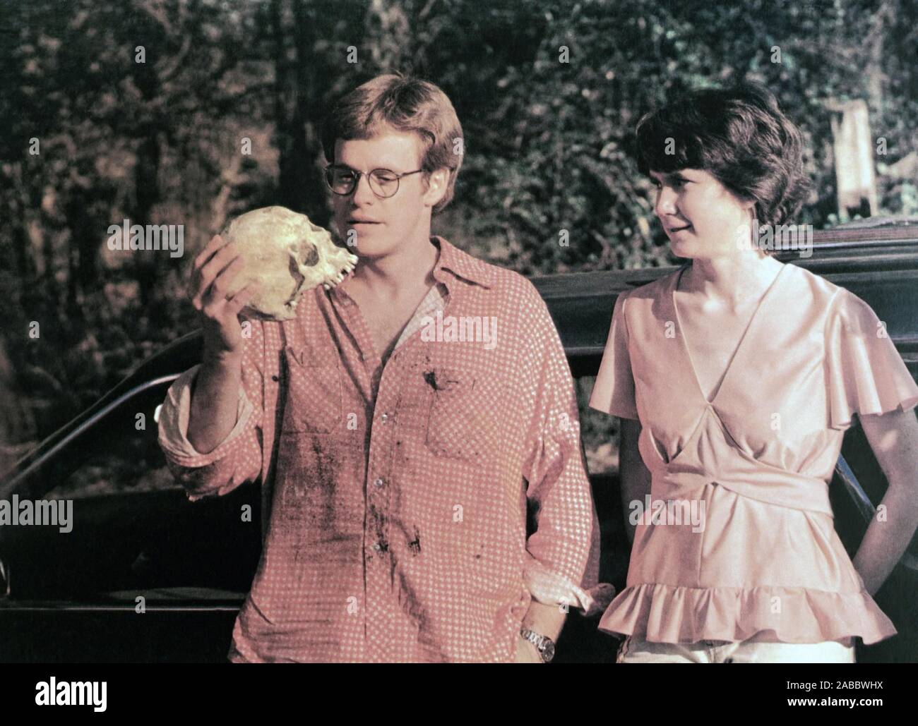 SQUIRM, from left: Don Scardino, Patricia Pearcy, 1976 Stock Photo - Alamy
