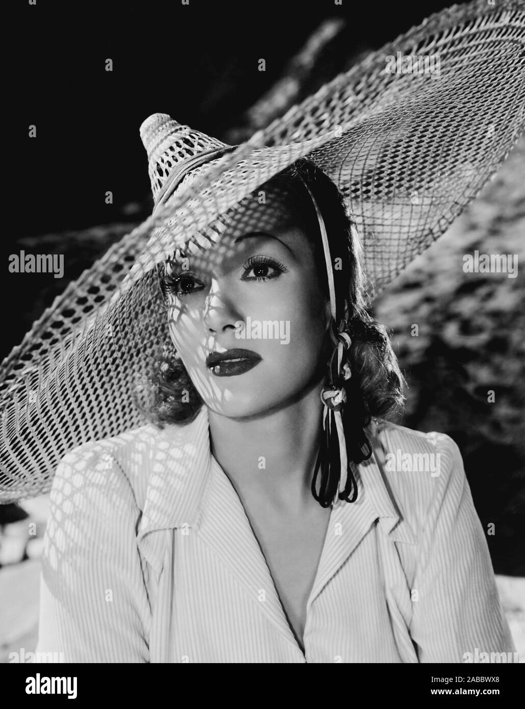 ADVENTURE IN DIAMONDS, Isa Miranda, 1940 Stock Photo - Alamy