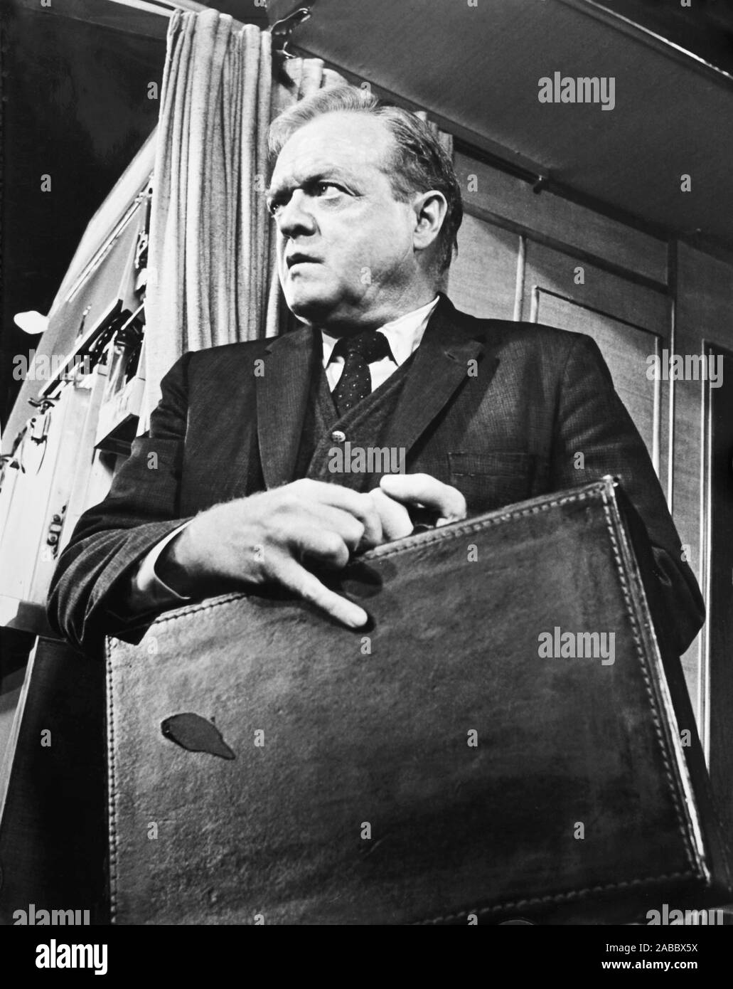 AIRPORT, Van Heflin, 1970 Stock Photo - Alamy