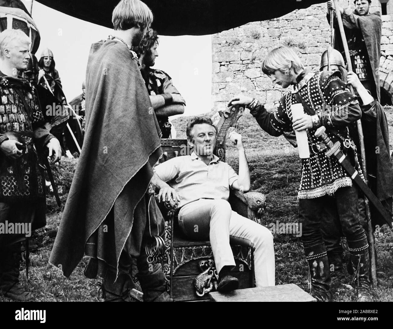 ALFRED THE GREAT, director Clive Donner (seated, Michael York (right ...