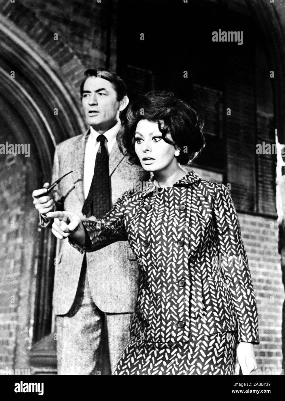 ARABESQUE, from left, Gregory Peck, Sophia Loren, 1966 Stock Photo - Alamy