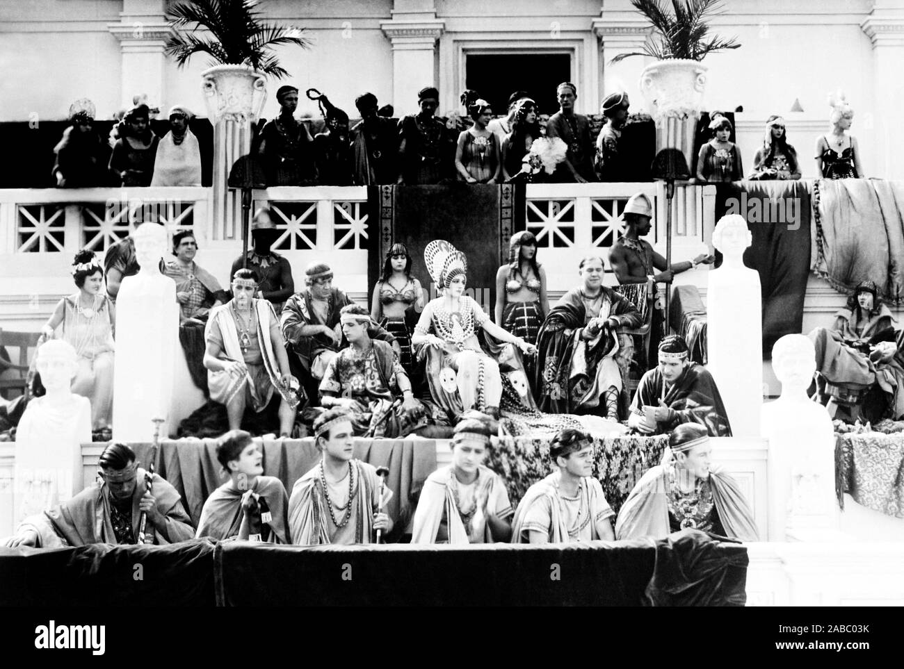 BEN-HUR, Carmel Myers, center (extras Myrna Loy, top right, and Clark ...
