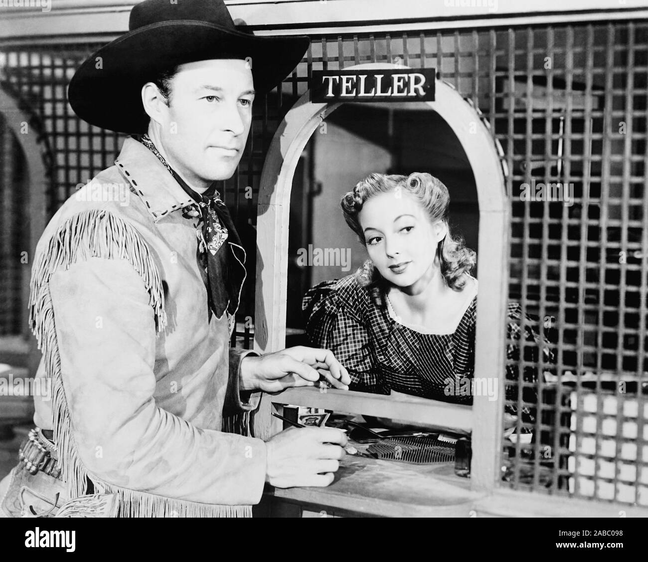 BEYOND THE SACRAMENTO, from left: Bill Elliott, Eveyln Keyes, 1940 ...