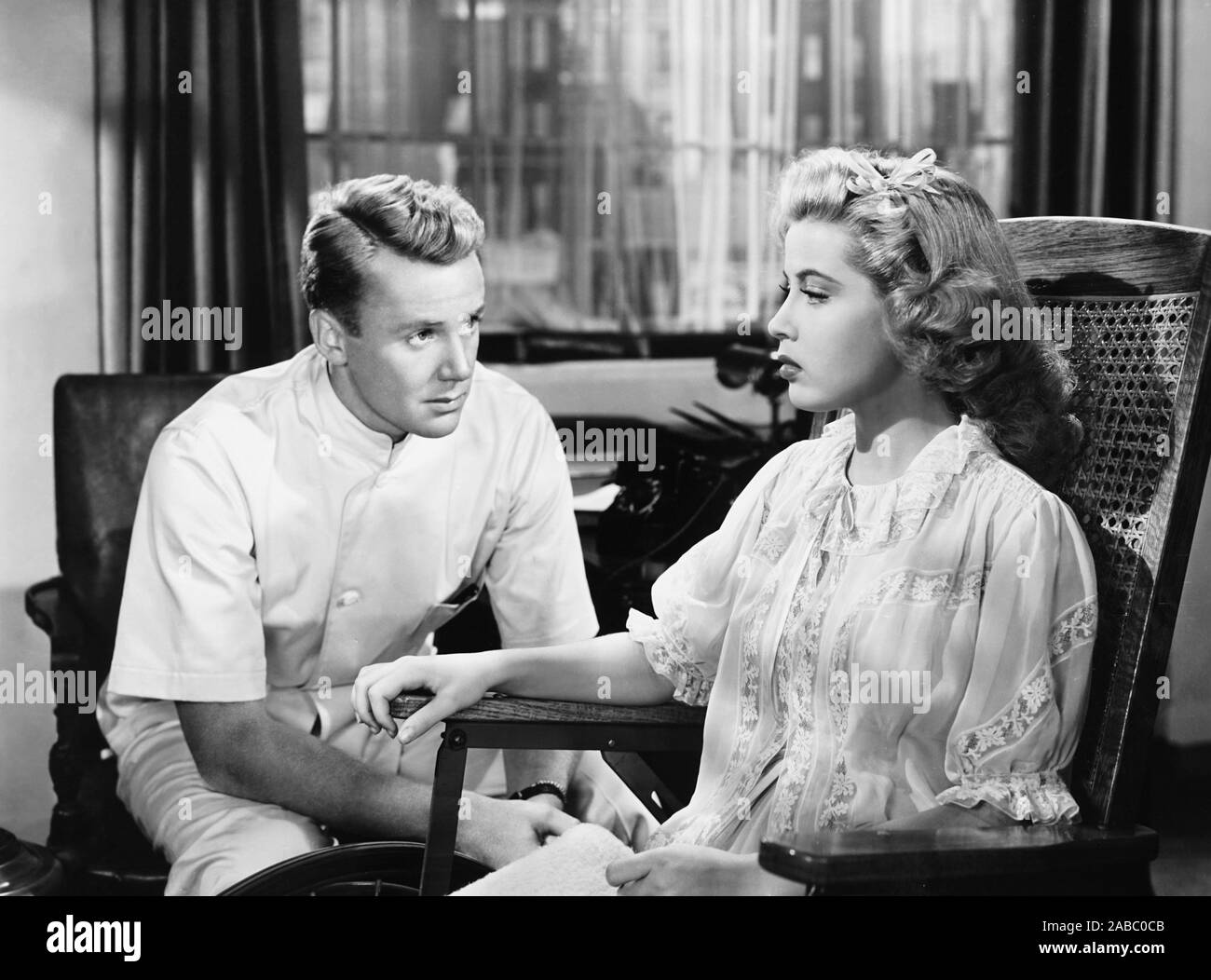 BETWEEN TWO WOMEN, from left: Van Johnson, Gloria DeHaven, 1945 Stock ...