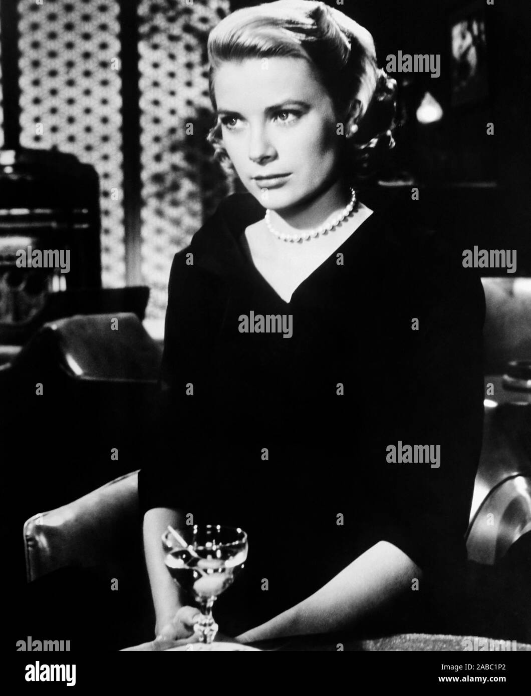 THE BRIDGES AT TOKO-RI, Grace Kelly, 1955 Stock Photo - Alamy