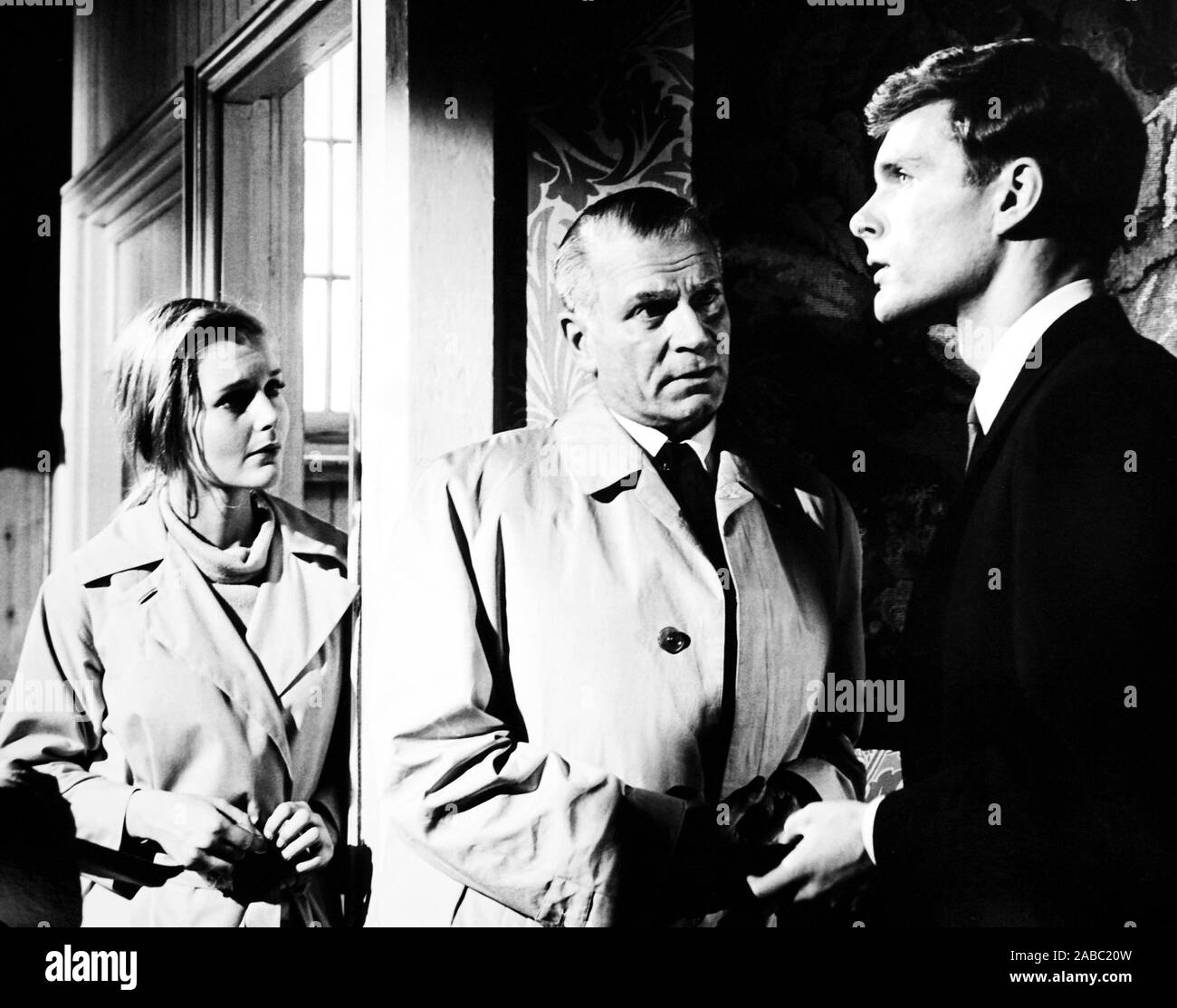 BUNNY LAKE IS MISSING, from left, Carol Lynley, Laurence Olivier, Keir ...