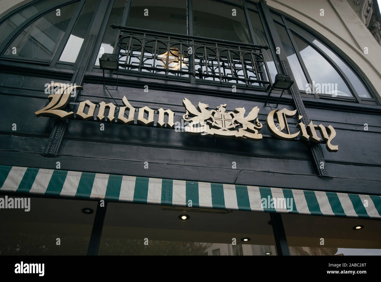 Antique tea shop cafe in hi-res stock photography and images - Alamy