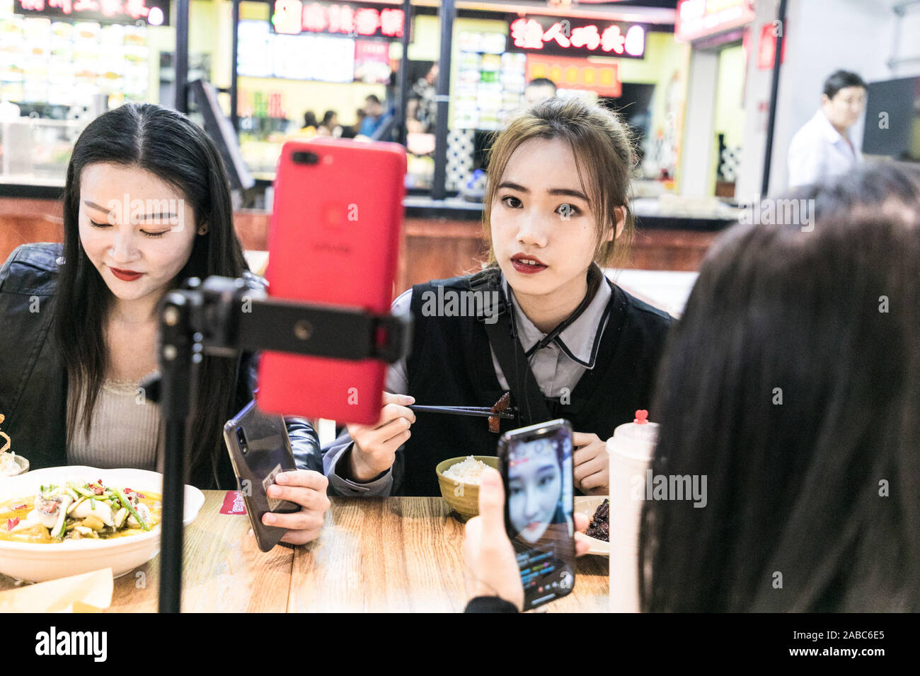 Professional eater hi-res stock photography and images - Alamy