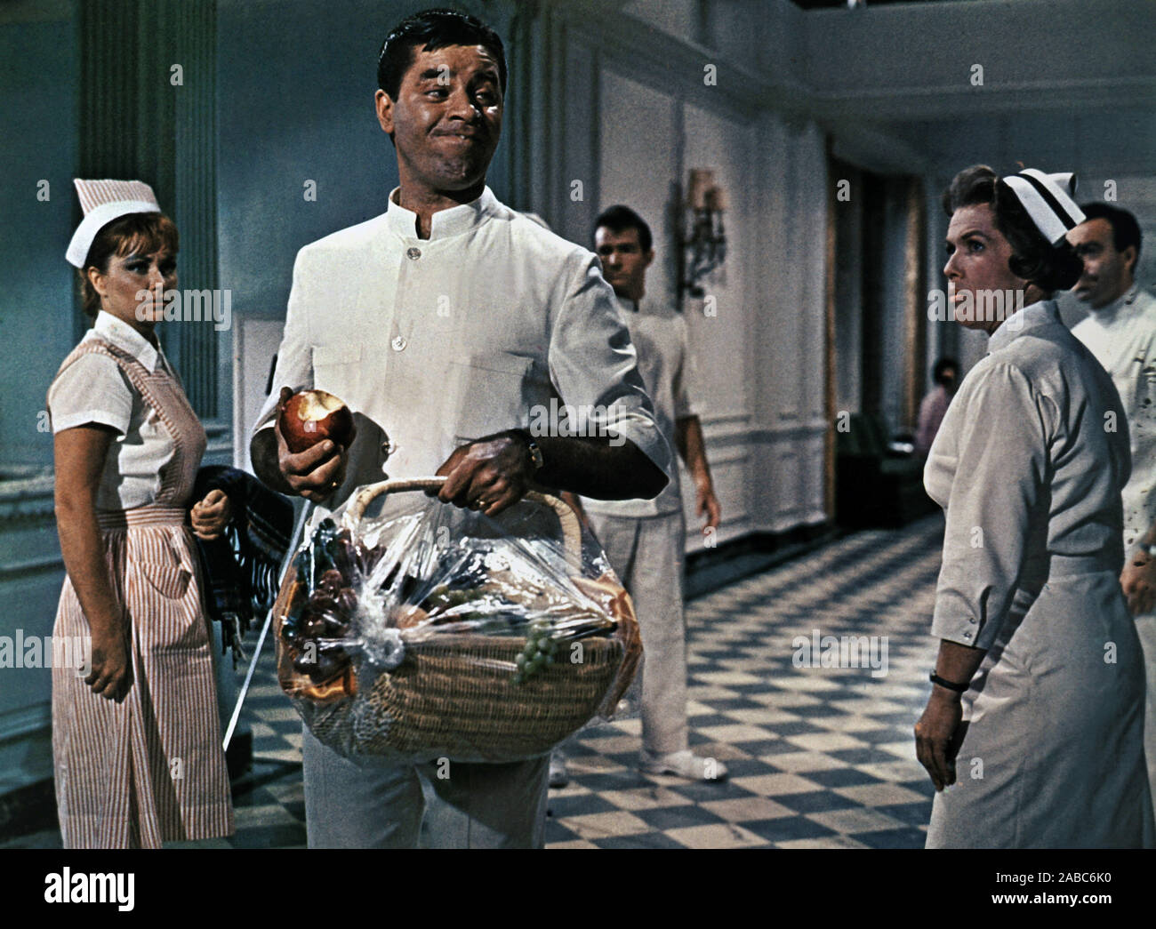 THE DISORDERLY ORDERLY, Jerry Lewis (center), Kathleen Freeman (right ...