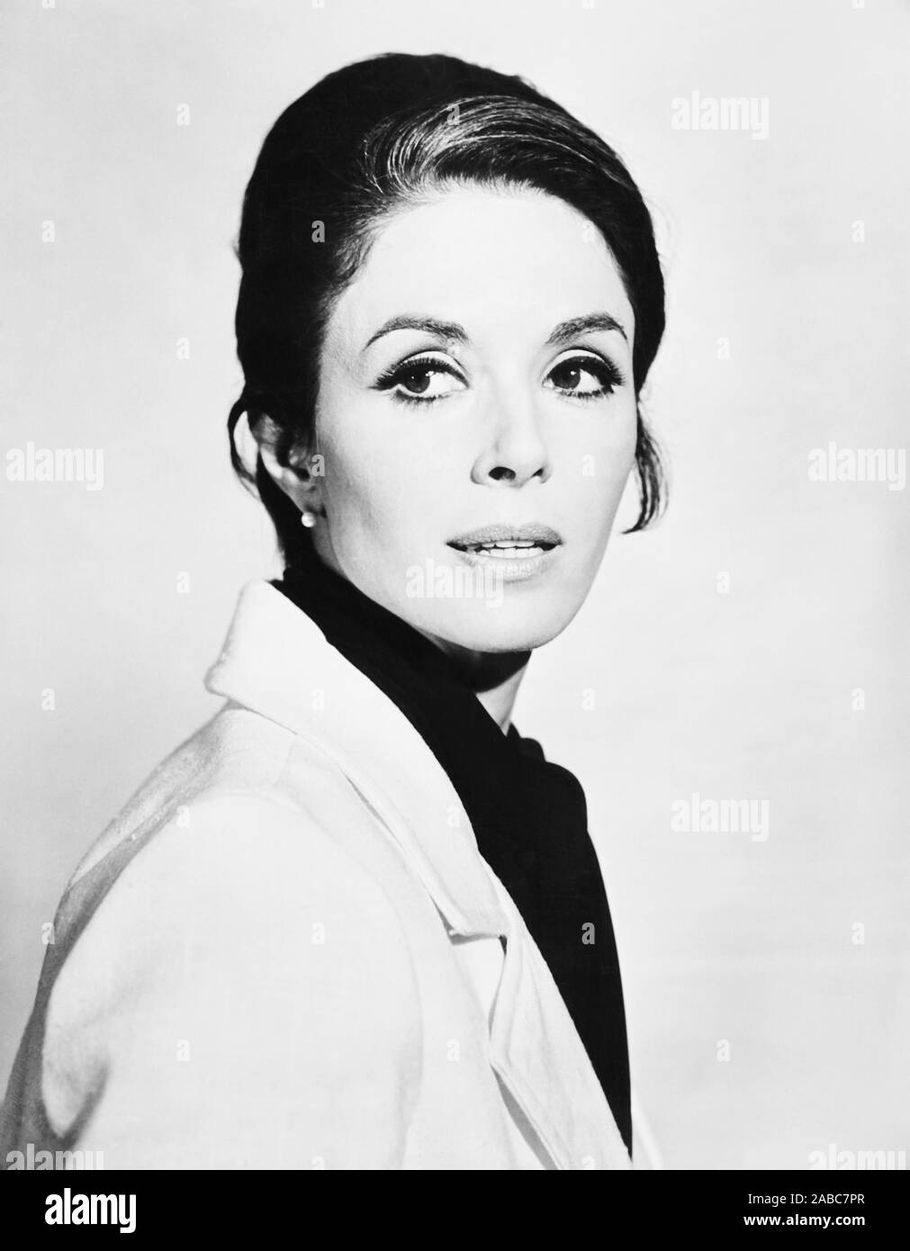 AIRPORT, Dana Wynter, 1970 Stock Photo - Alamy