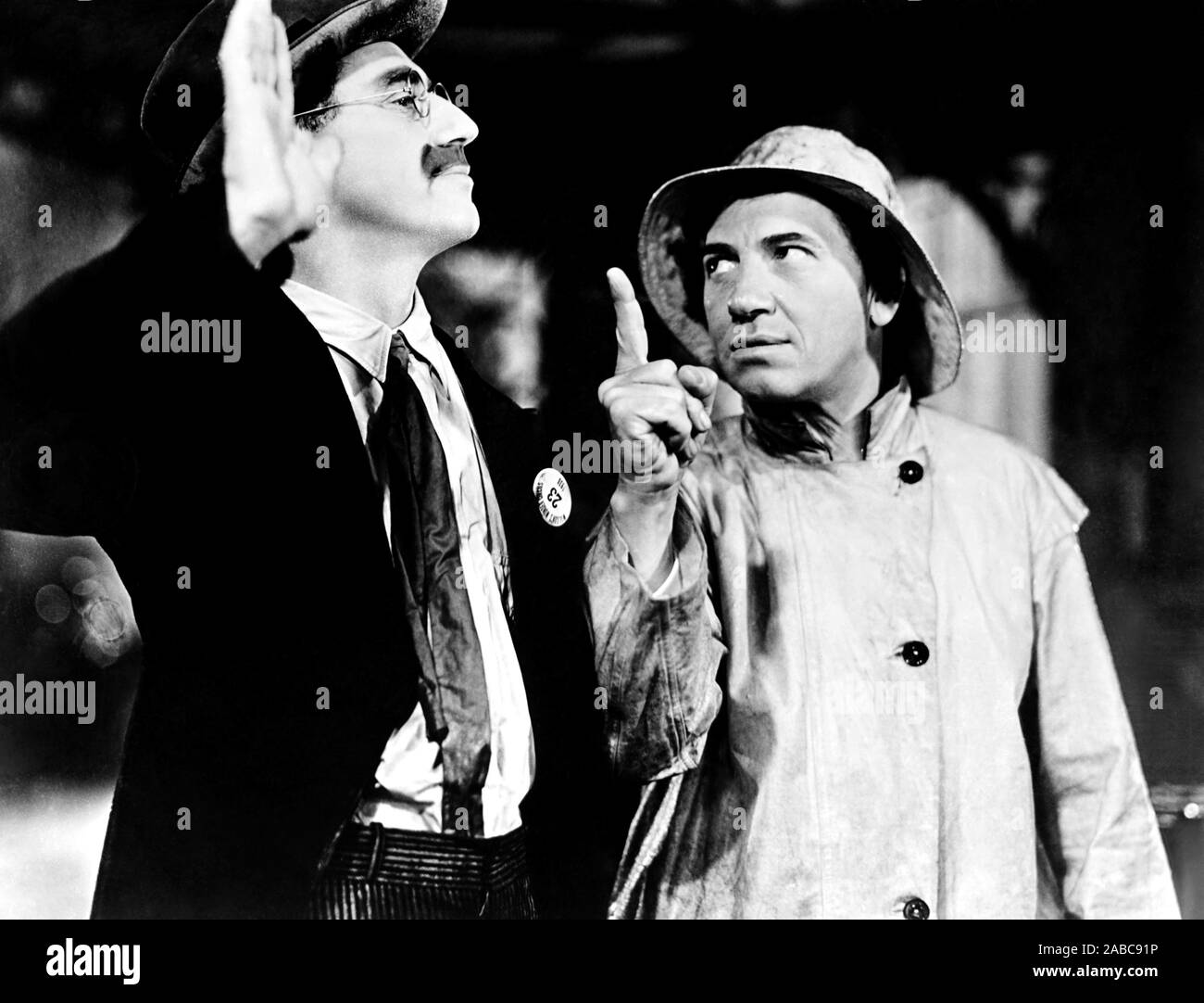 AT THE CIRCUS, from left, Groucho Marx, Chico Marx, 1939 Stock Photo ...