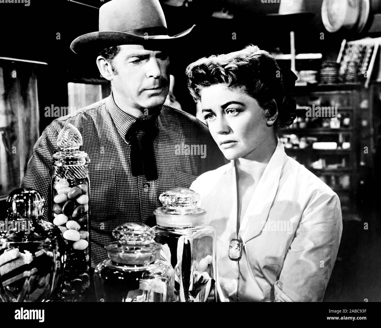 AT GUNPOINT, from left, Fred MacMurray, Dorothy Malone, 1955 Stock ...