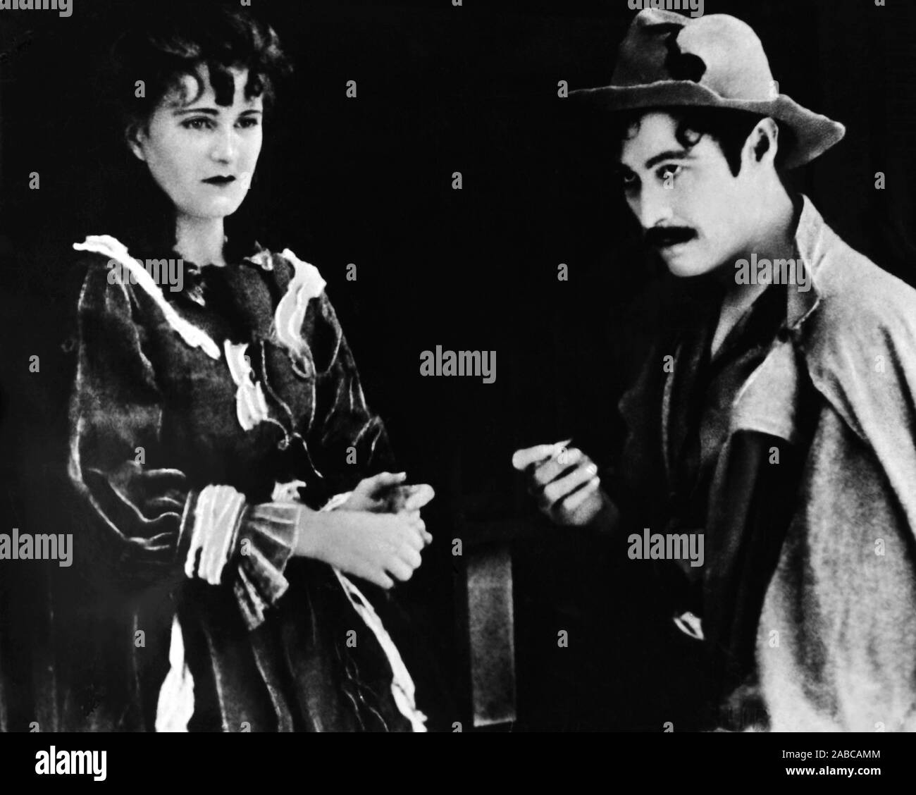 THE BIRTH OF A NATION, from left: Mae Marsh, Henry B. Walthall, 1915 ...