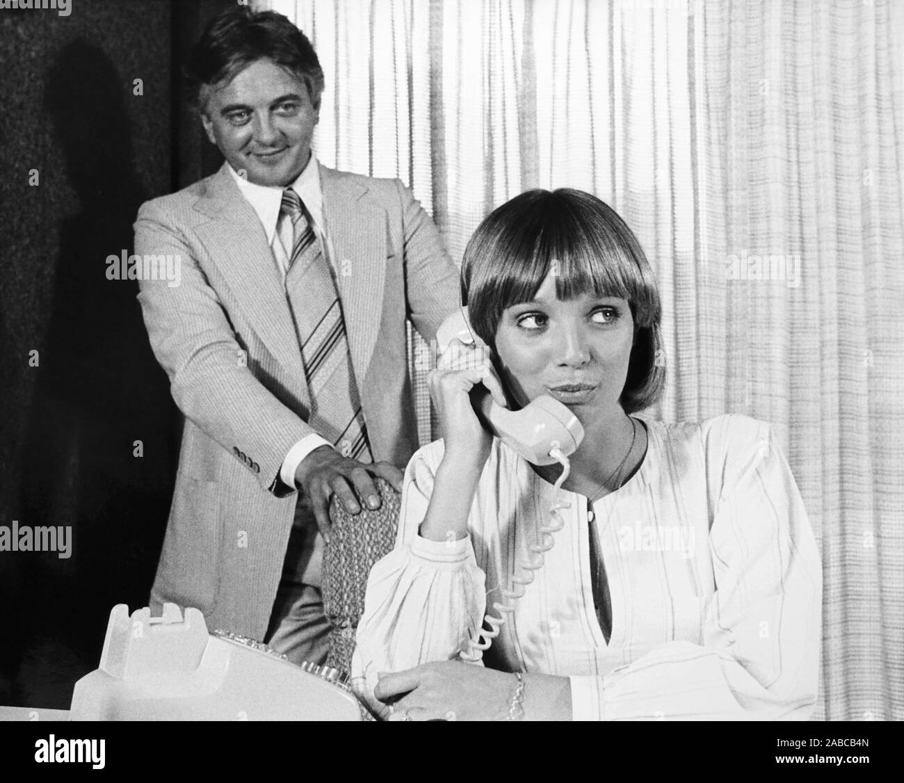 BLOOD RELATIVES, (aka LES LIENS DE SANG), from left: David Hemmings ...