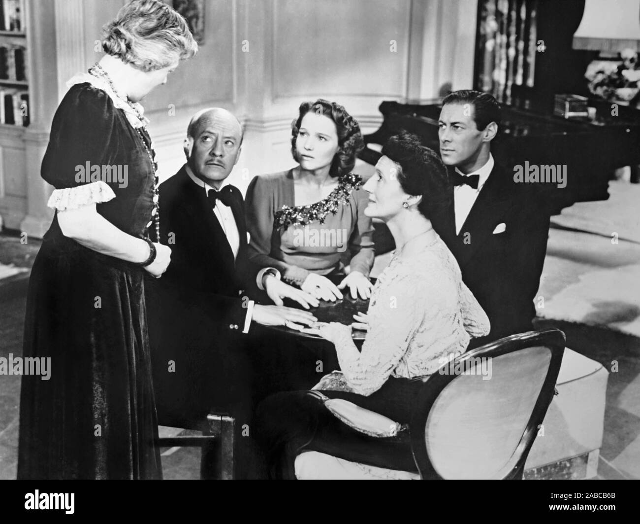 BLITHE SPIRIT, clockwise from left: Margaret Rutherford, Hugh Wakefield ...
