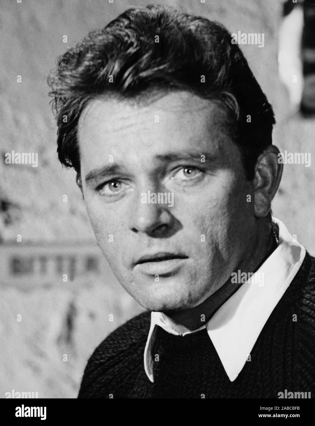 THE BRAMBLE BUSH, Richard Burton, 1960 Stock Photo - Alamy