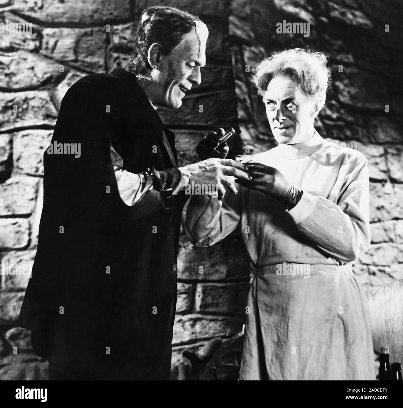 THE BRIDE OF FRANKENSTEIN, from left, Boris Karloff, Ernest Thesiger ...