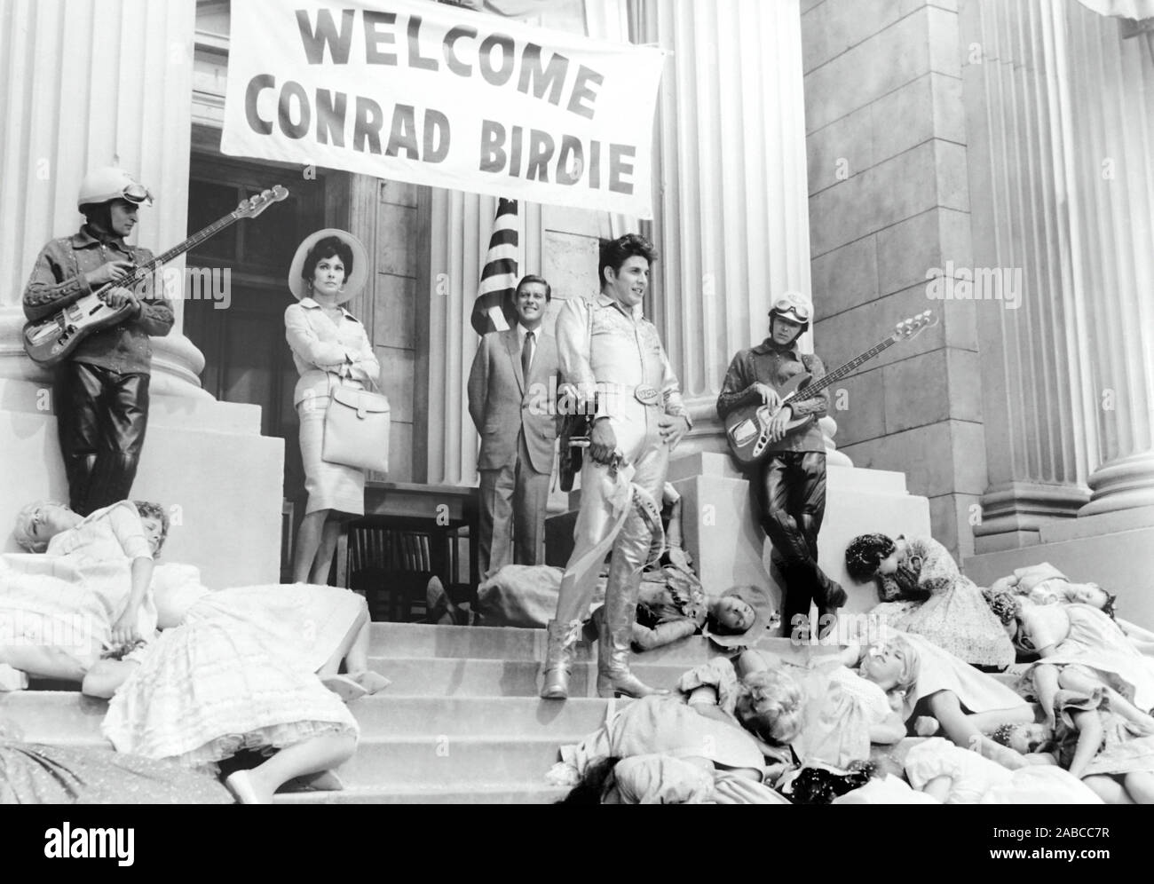 BYE BYE BIRDIE, from left, center, Janet Leigh, Dick Van Dyke, Jesse ...