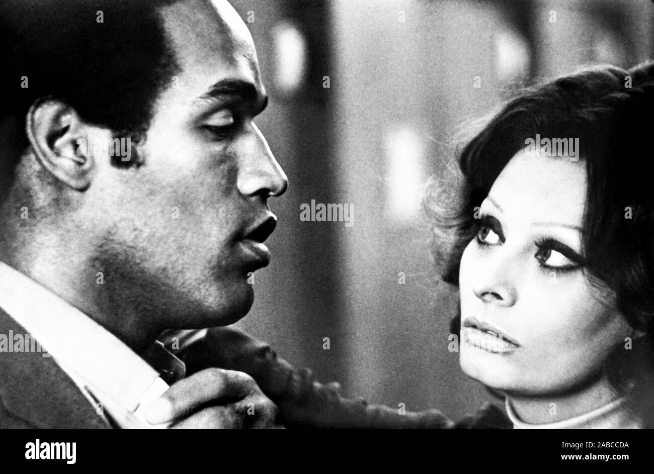 THE CASSANDRA CROSSING, from left, O.J. Simpson, Sophia Loren, 1976 ...