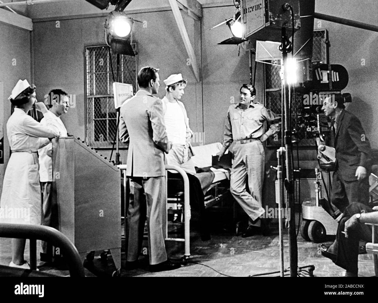 CAPTAIN NEWMAN, M.D., from left, Jane Withers, Larry Storch, Dick ...