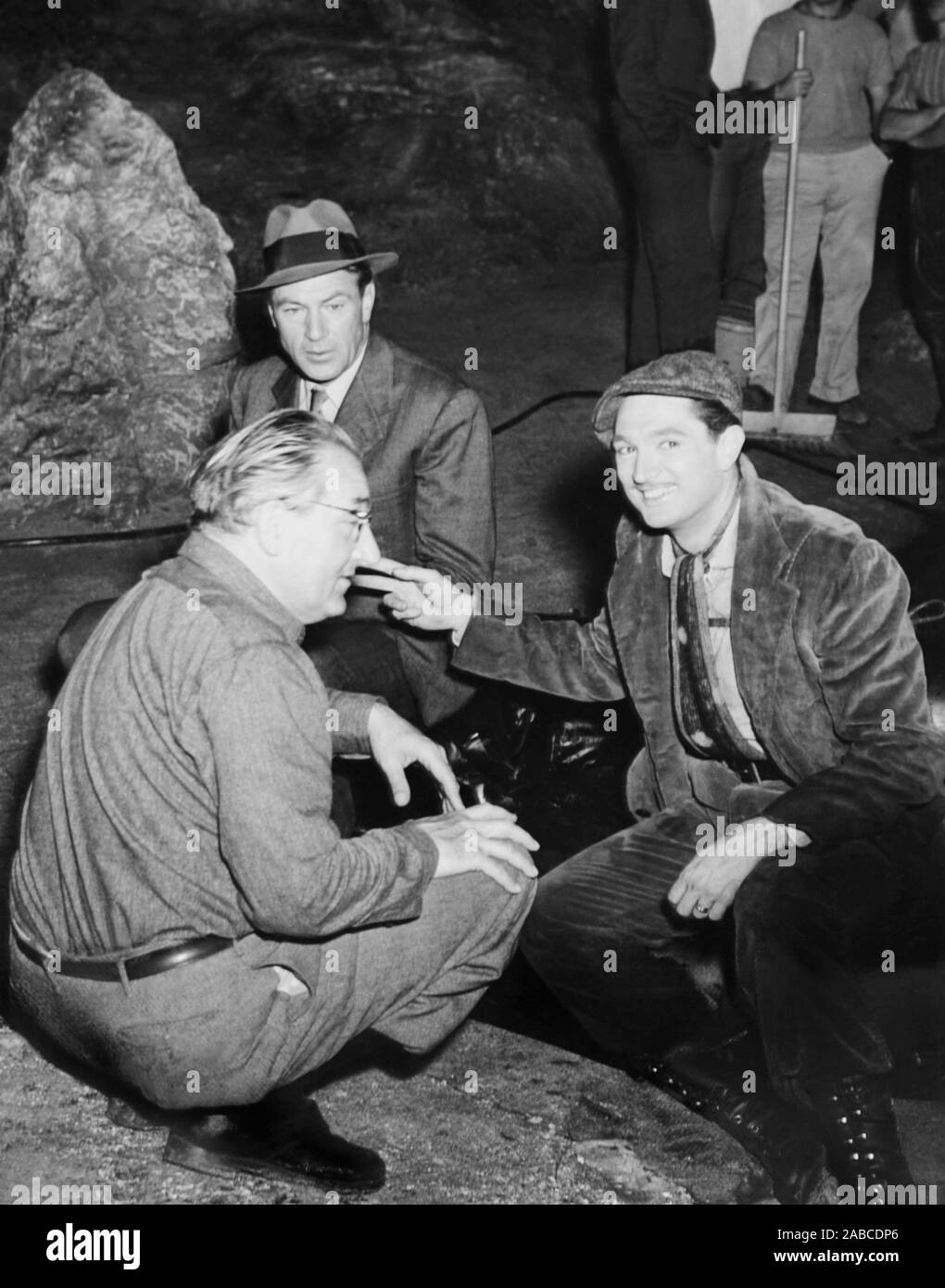 CLOAK AND DAGGER, from left: director Fritz Lang, Gary Cooper (rear ...