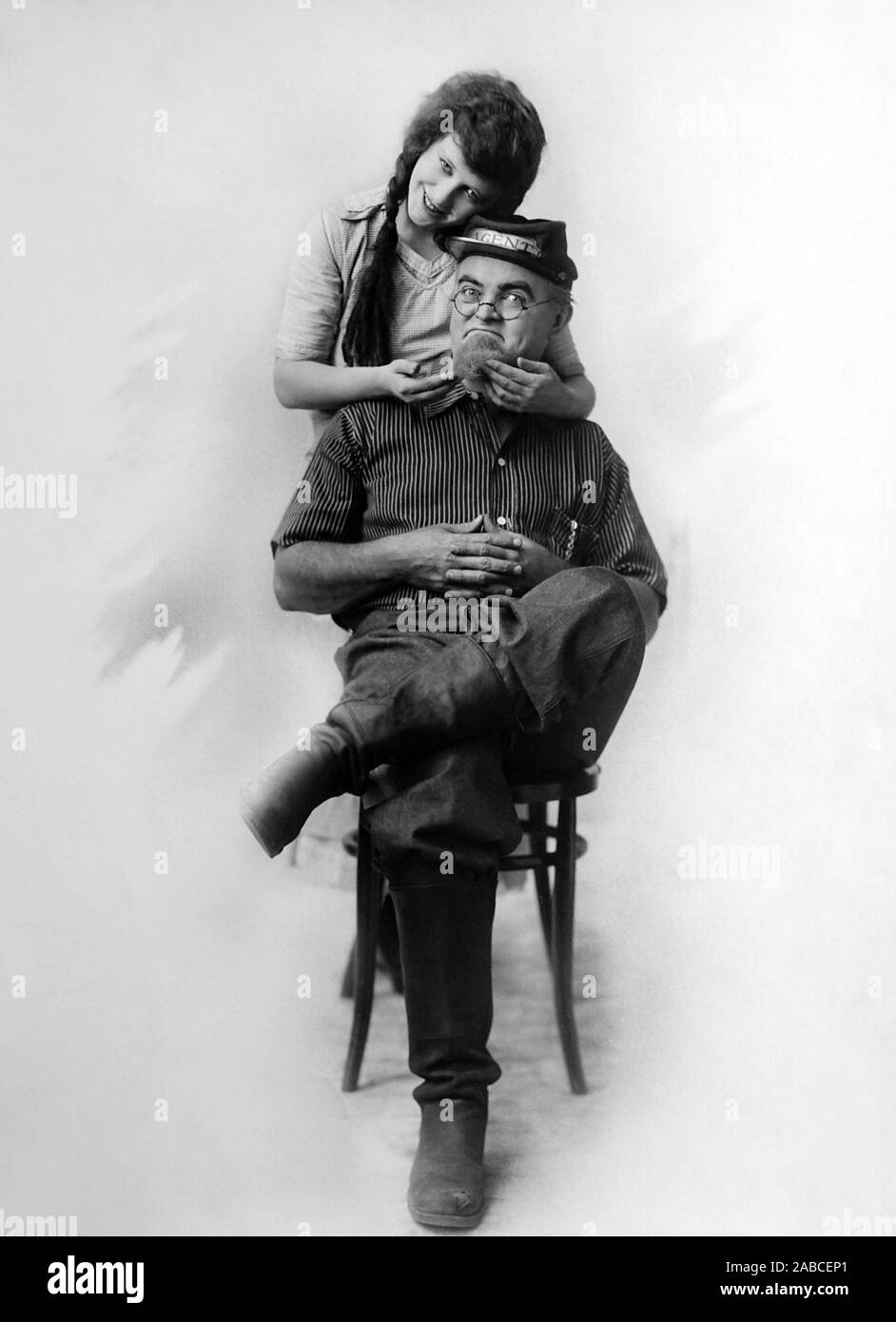 CROOKED TO THE END, Fred Mace (seated), Anna Luther, 1915 Stock Photo ...