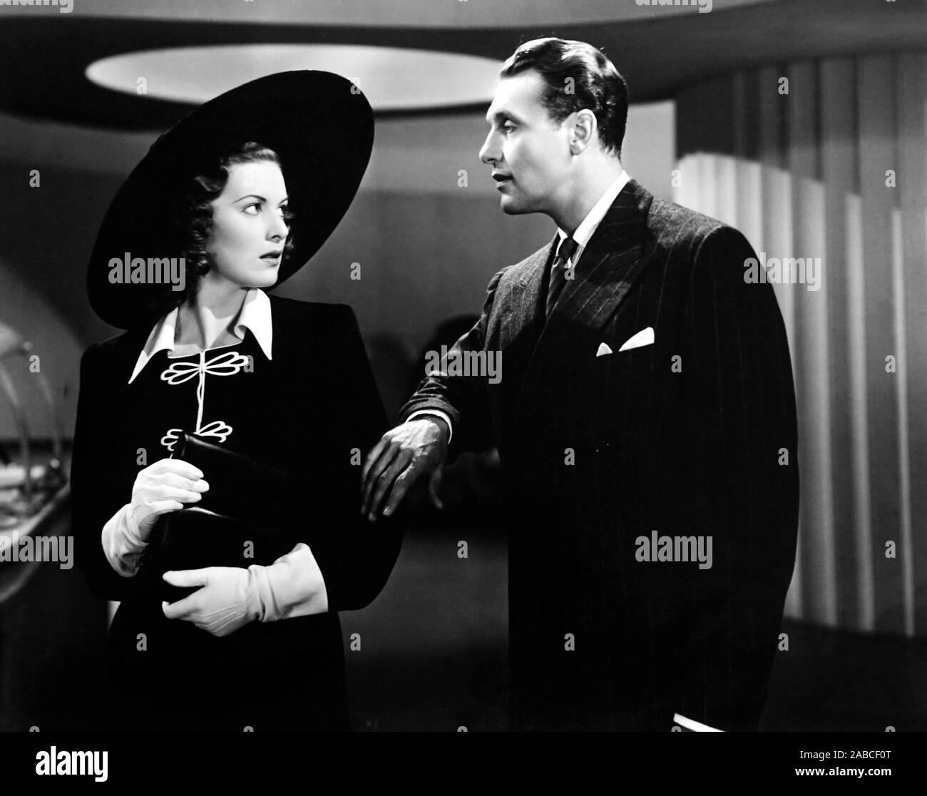 DANCE, GIRL, DANCE, from left, Maureen O'Hara, Ralph Bellamy, 1940 ...