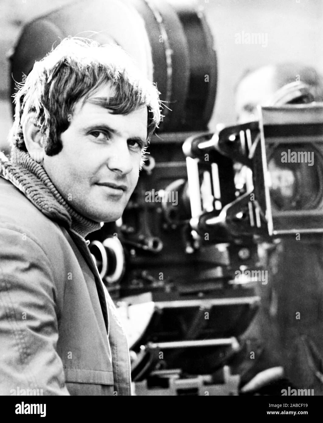 A DAY IN THE DEATH OF JOE EGG, director Peter Medak, on-set, 1972 Stock ...