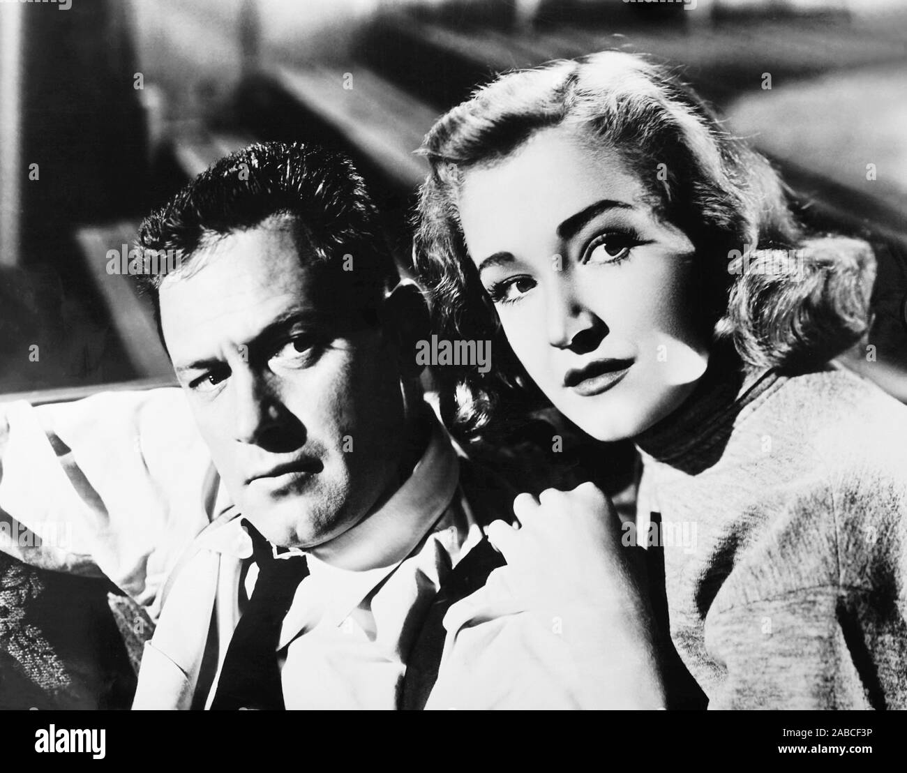 THE DARK PAST, from left: William Holden, Nina Foch, 1948 Stock Photo ...