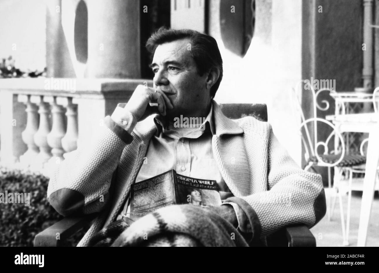 DADDY NOSTALGIA, (aka DADDY NOSTALGIE), Dirk Bogarde, 1990, © Avenue ...