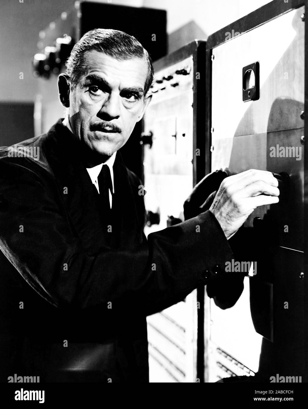 THE DEVIL COMMANDS, Boris Karloff, 1941 Stock Photo - Alamy
