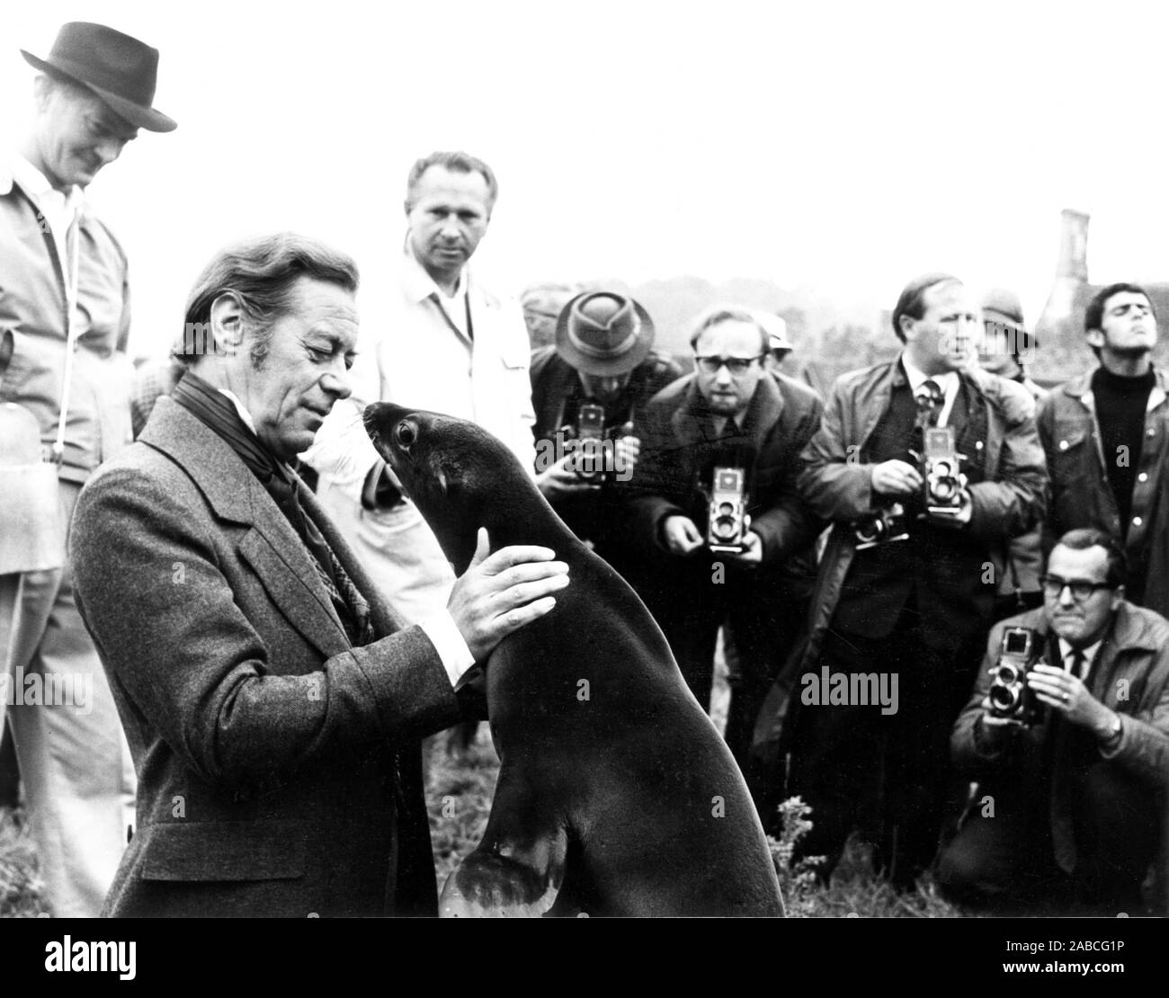 DOCTOR DOLITTLE, Rex Harrison on location at Castle Combe, England ...