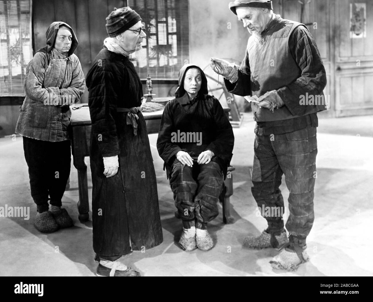 DRAGON SEED, from left, Agnes Moorehead, Henry Travers, Aline MacMahon ...