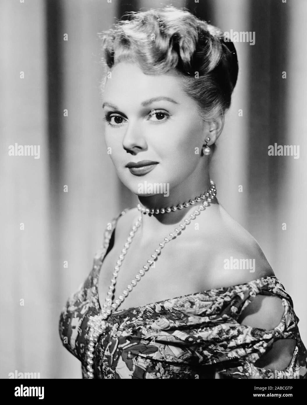 EDGE OF DOOM, Adele Jergens, 1950 Stock Photo - Alamy