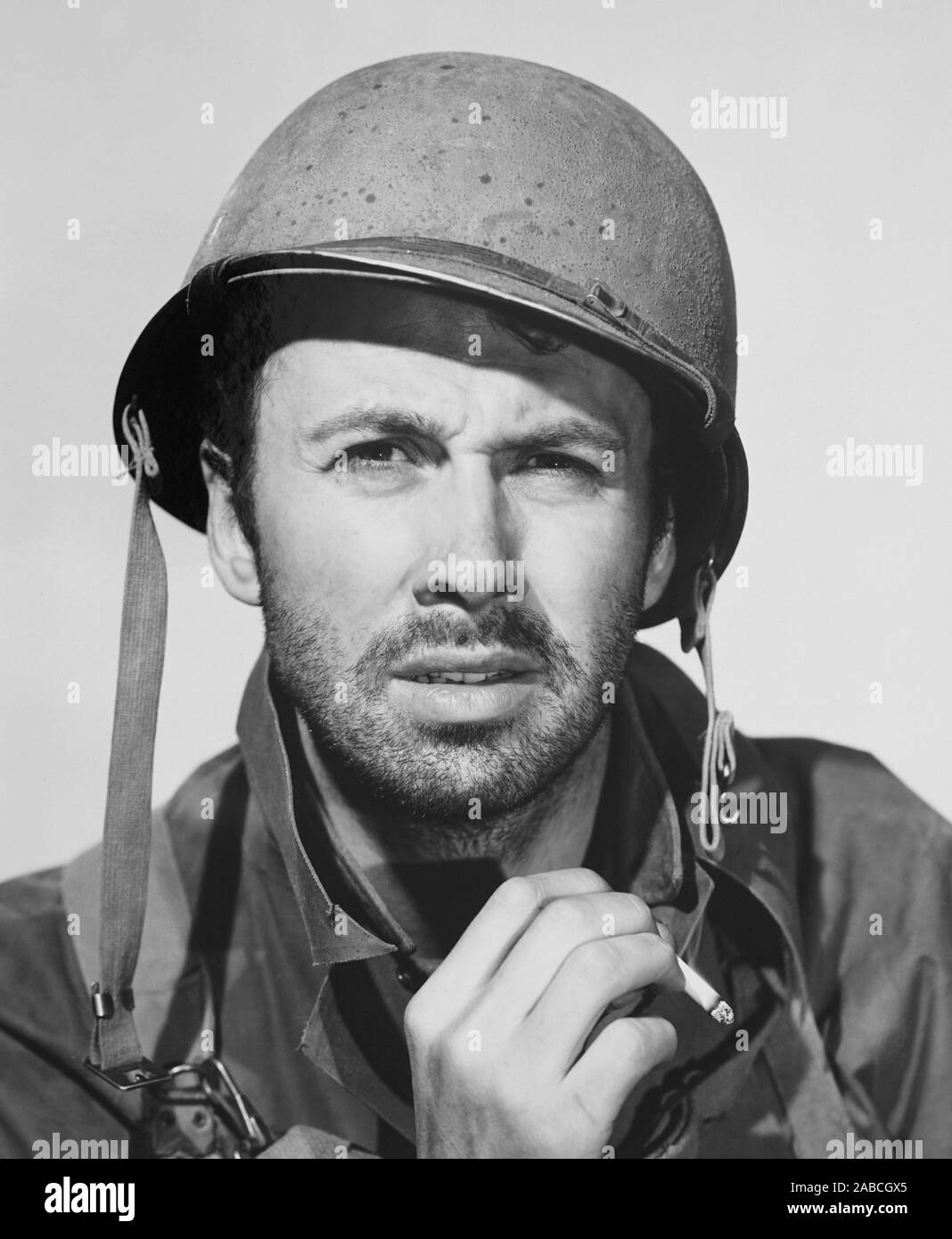 EIGHT IRON MEN, Richard Kiley, 1952 Stock Photo - Alamy