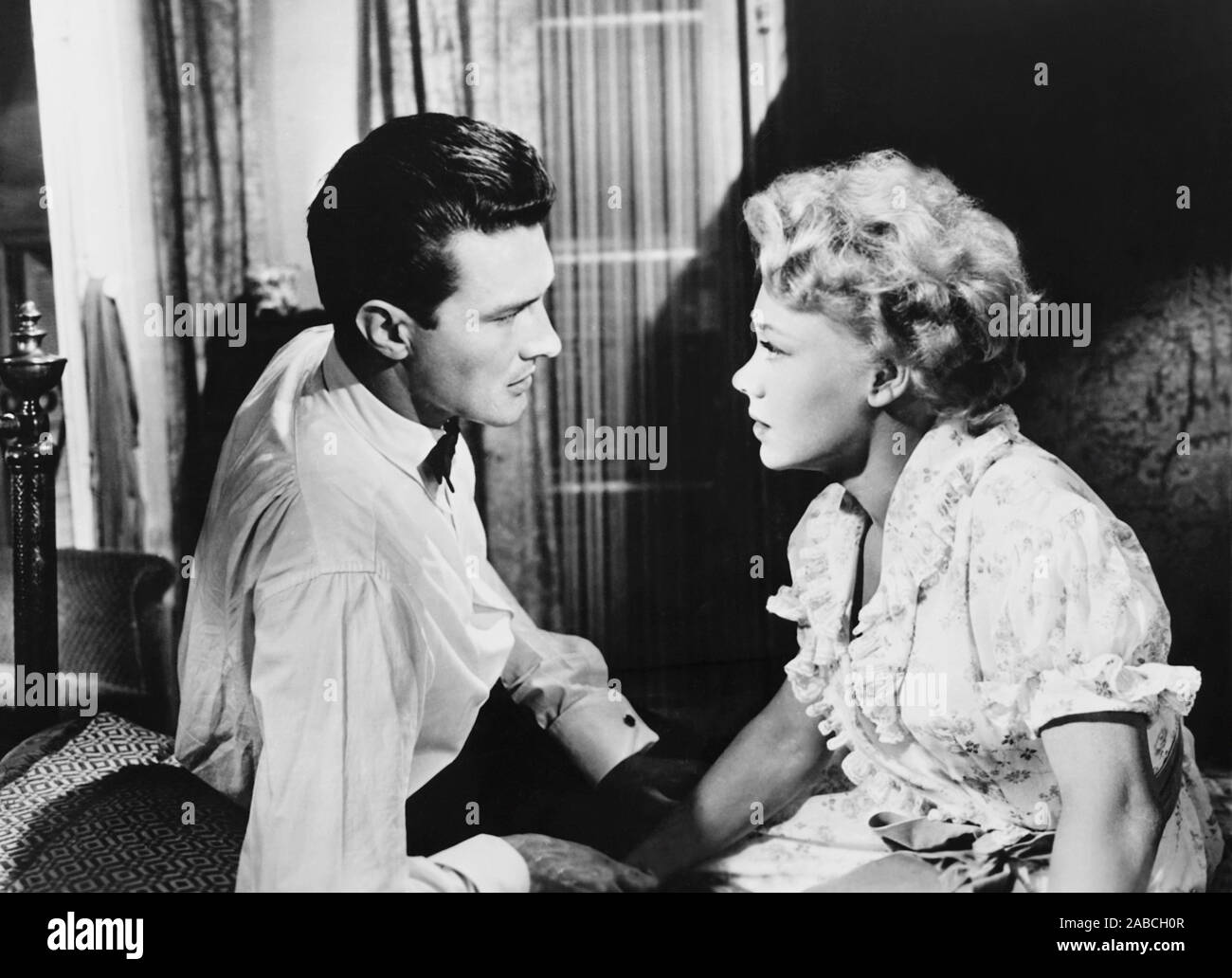 ENCORE, from left: Terence Morgan, Glynis Johns, (segment 'Gigolo and Giglolette'), 1951 Stock ...