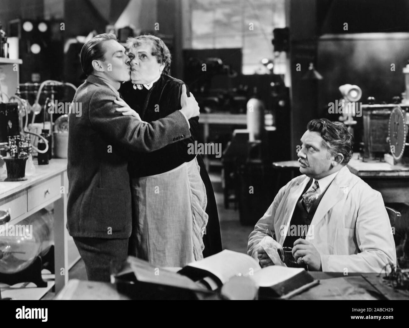 EMMA, from left: Richard Cromwell, Marie Dressler, Jean Hersholt, 1932 ...