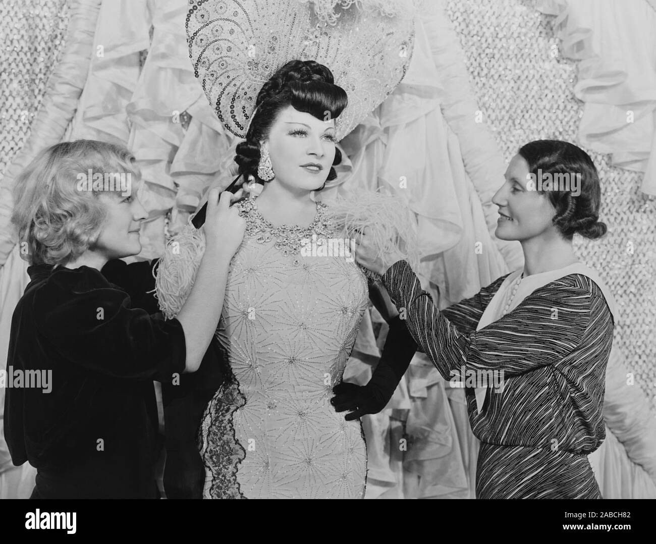 EVERY DAY'S A HOLIDAY, from left: hair stylist Gwen Holden, Mae West ...