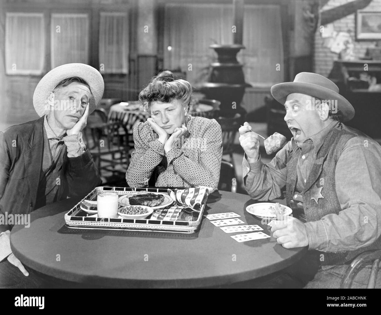 FEUDIN', FUSSIN' AND A-FIGHTIN', from left, Percy Kilbride, Marjorie ...