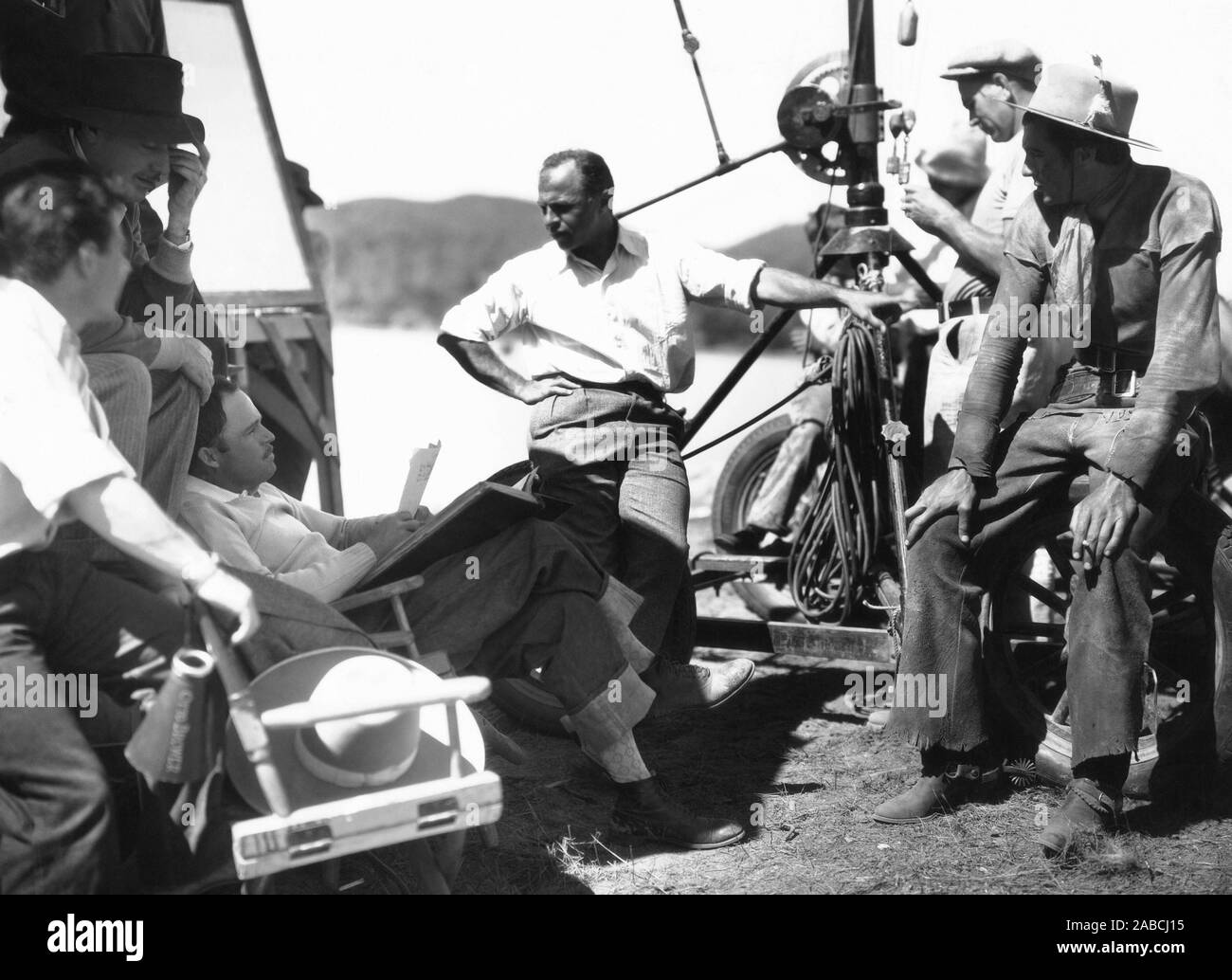 FIGHTING CARAVANS, from left: directors Otto Brower (seated, David ...