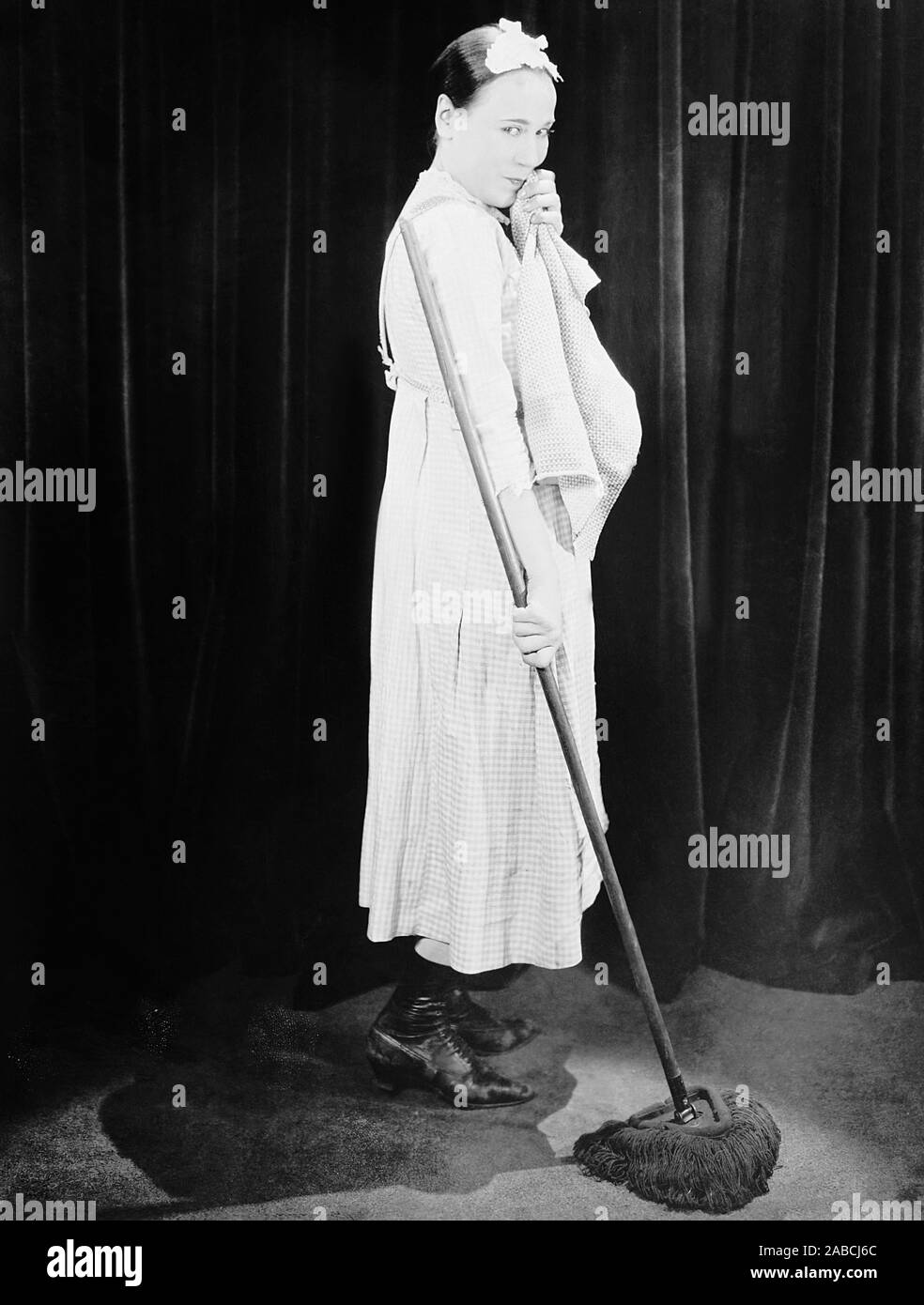 FINGER PRINTS, Louise Fazenda, 1927 Stock Photo - Alamy