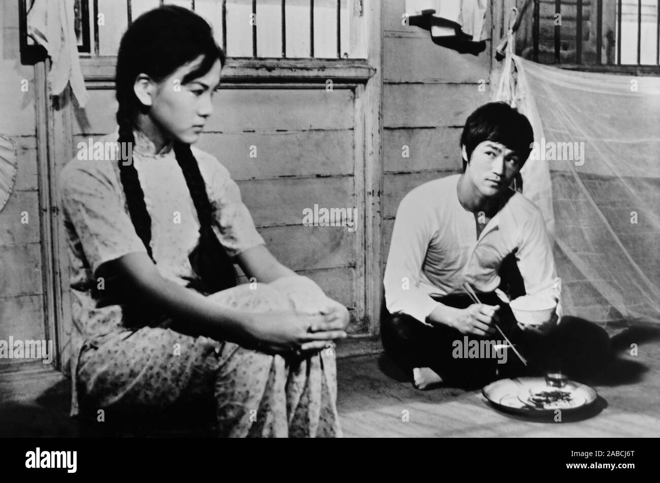 FISTS OF FURY, (aka JING WU MEN), from left: Maria Yi, Bruce Lee, 1972 Stock Photo - Alamy
