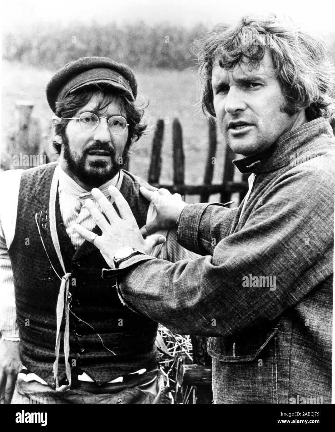 FIDDLER ON THE ROOF, from left, Leonard Frey, director Norman Jewison ...