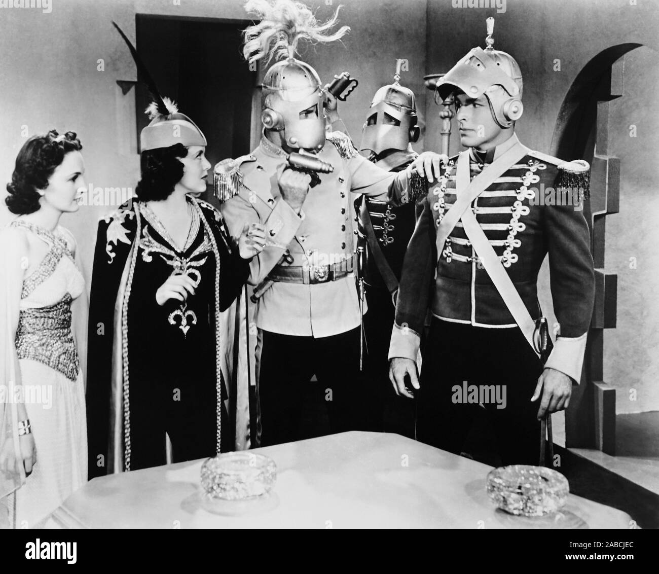 FLASH GORDON CONQUERS THE UNIVERSE, from left: Shirley Deane, Carol ...