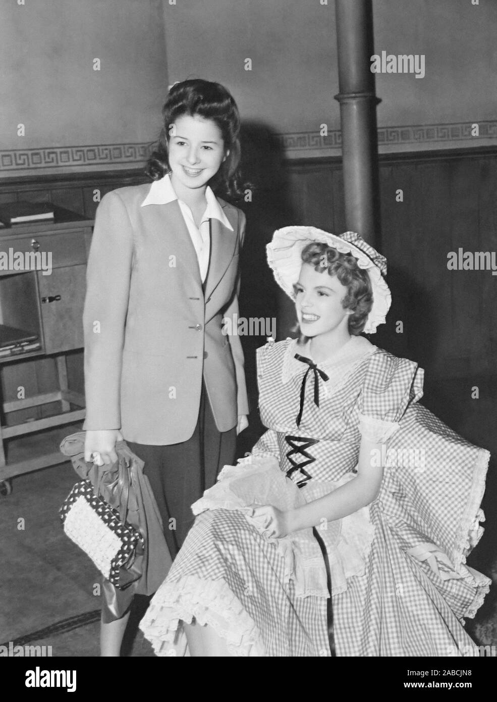 FOR ME AND MY GAL, from left: Virginia Weidler visiting Judy Garland on ...