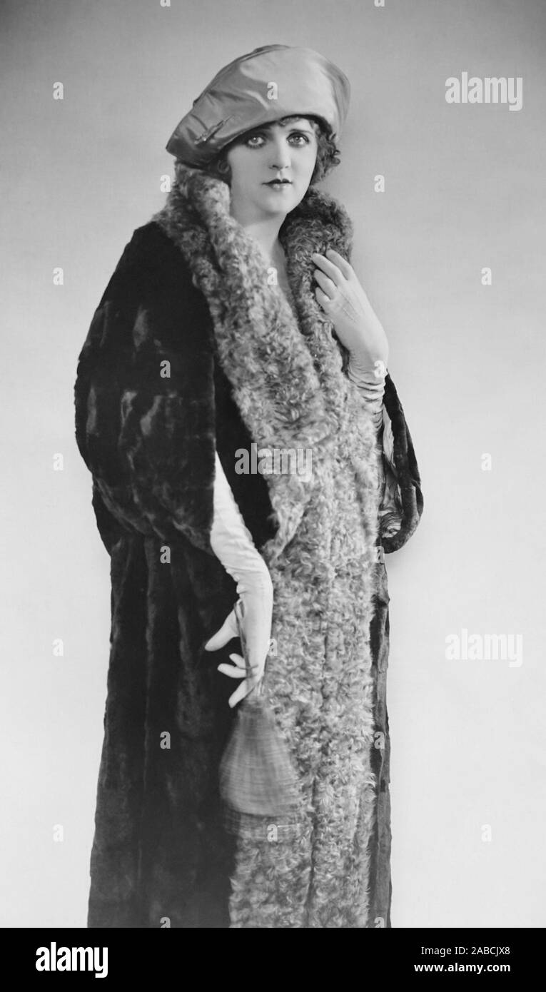 FOOLISH WIVES, Miss Dupont, 1922 Stock Photo - Alamy