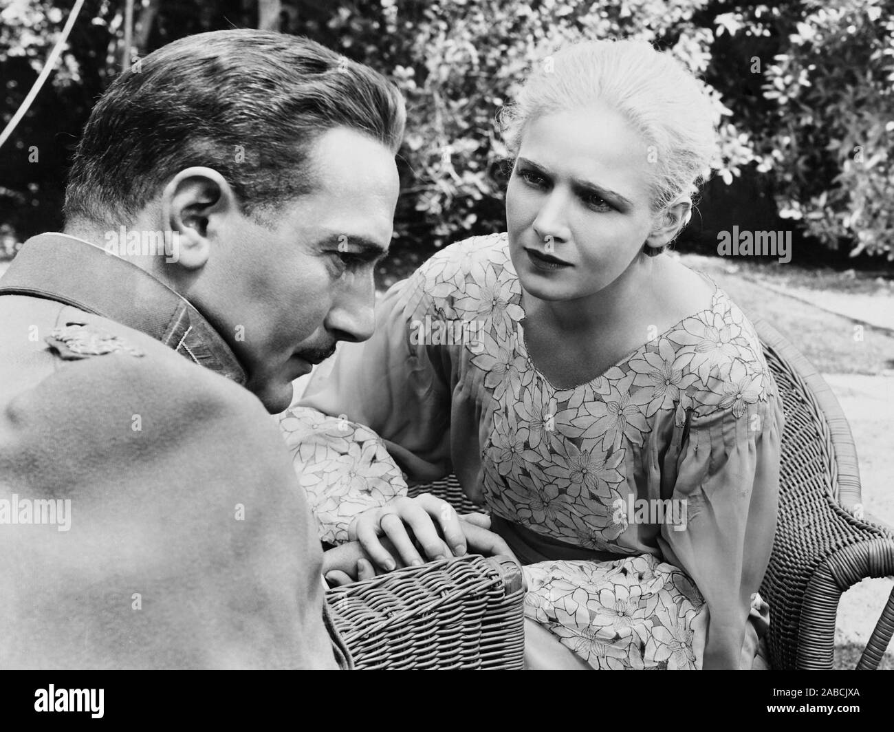 THE FOUNTAIN, from left: Paul Lukas, Ann Harding, 1934 Stock Photo - Alamy