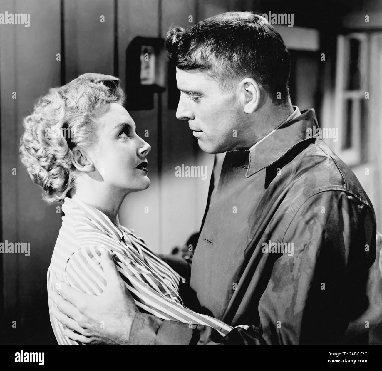 FROM HERE TO ETERNITY, from left: Deborah Kerr, Burt Lancaster, 1953 ...